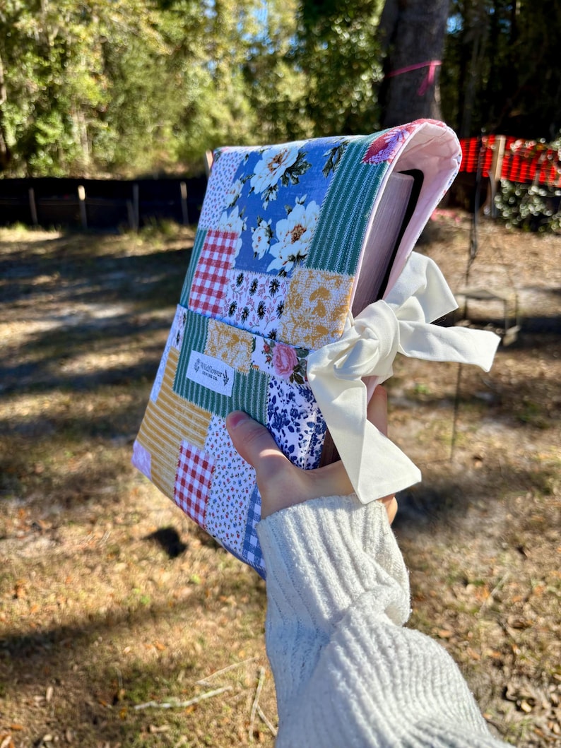 Handmade Fabric Bible Sleeve: Quilted Floral Fabrics - Etsy