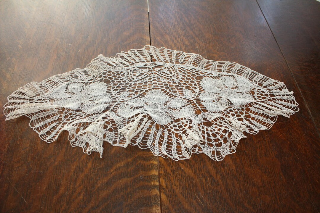 Vintage Hand Knitted Lace Doily Table Runner Fine Thread Ruffled Ecru ...