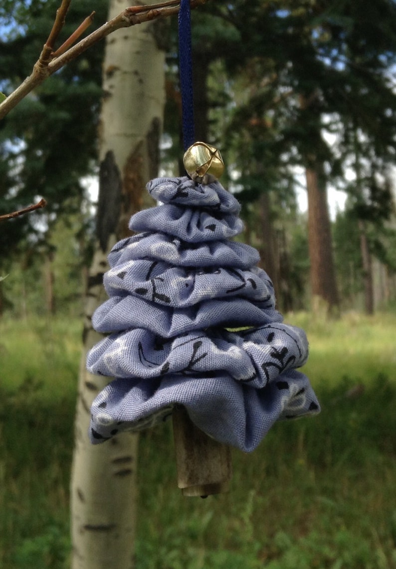 Primitive Blue Bandana with Antler Base Yo-Yo Christmas Tree | Etsy
