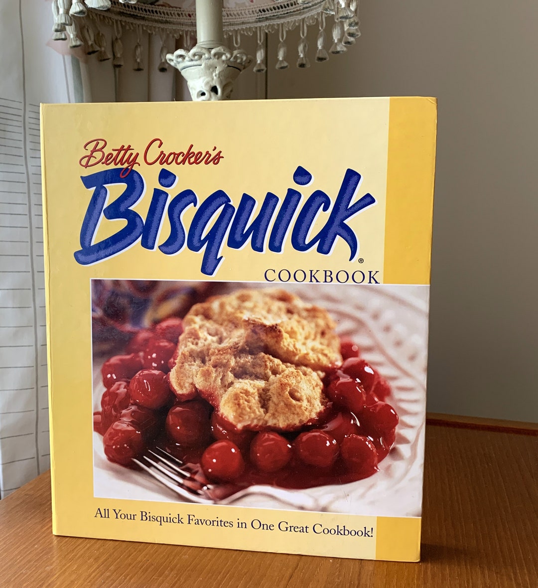 Betty Crocker's Bisquick Cookbook - All Your Bisquick Favorites in One ...
