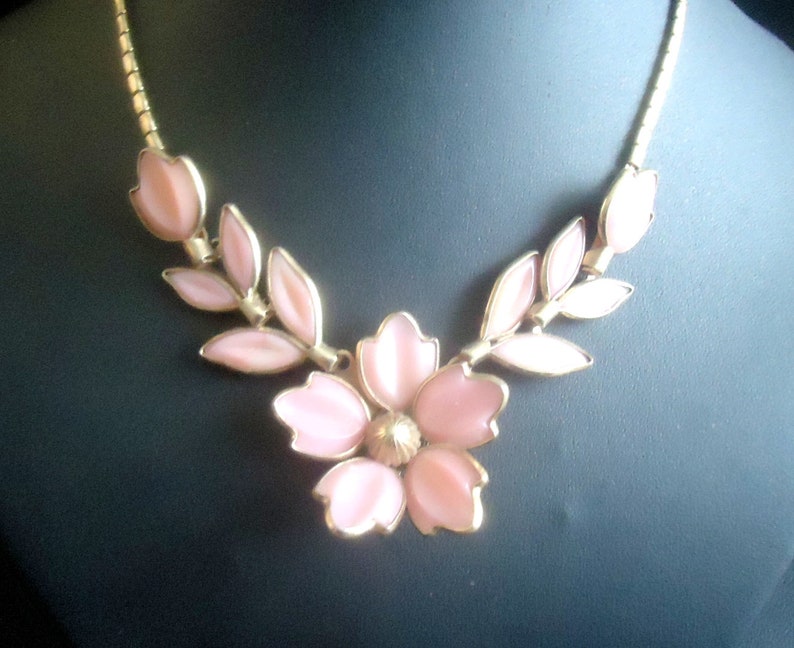 Trifari Crown Signed Alfred Philippe Dogwood Poured Molded Glass Cotton Candy Pink Necklace ...