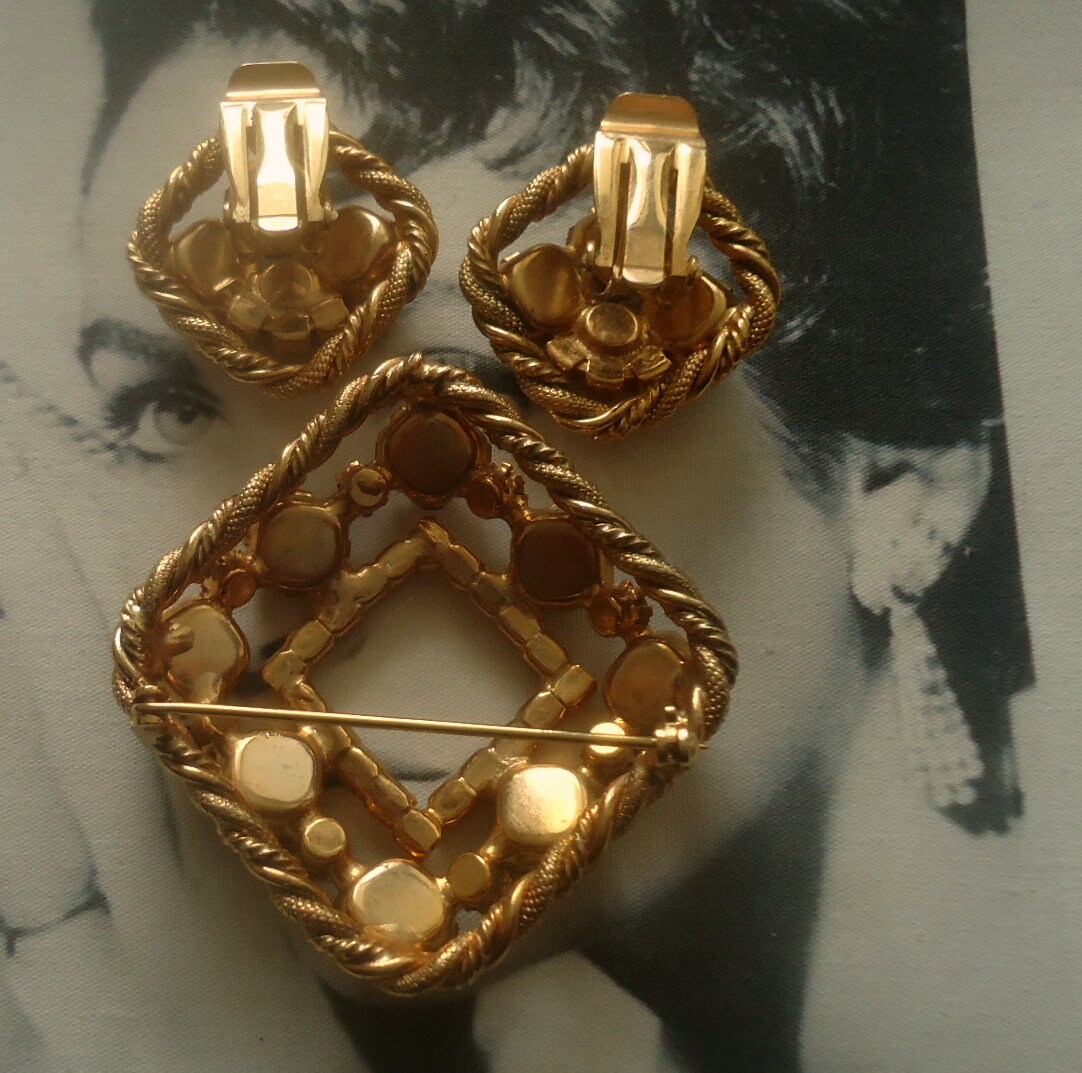 Unsigned Beauties. Square Rainbow Rivoli Art Glass Stones Set in Gold ...