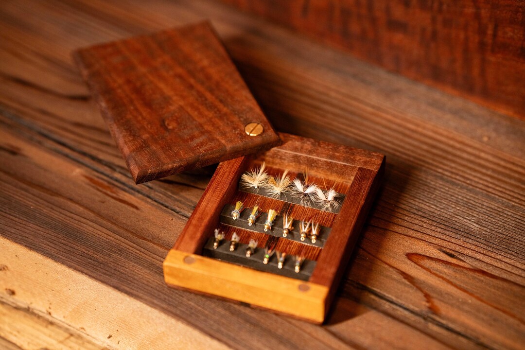 16 Flies Included in This Fly Fishing Box, Gifts for Men, Father's Day ...