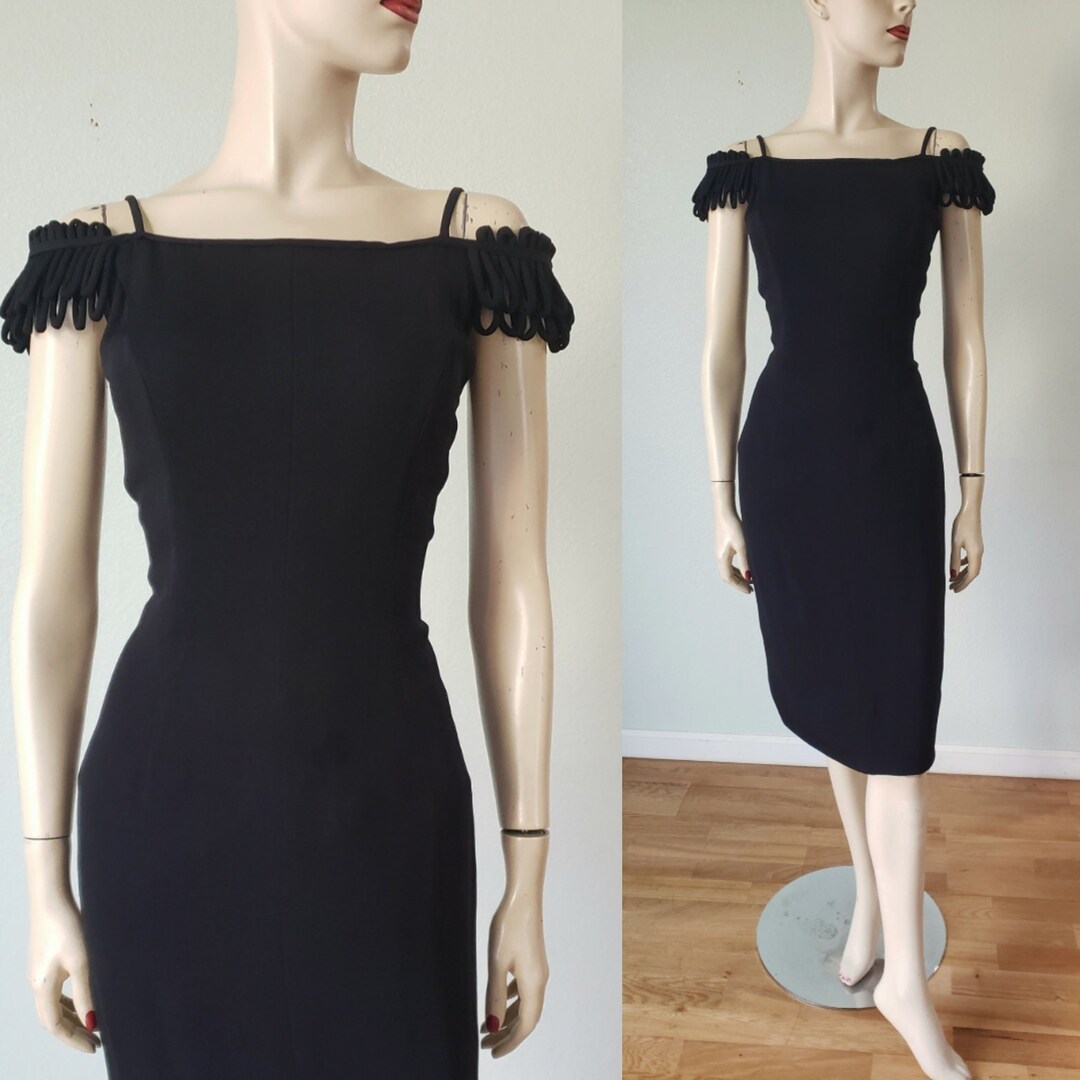 1960s Peggy Hunt Hourglass LBD With off Shoulder Sleeves / Curvy ...