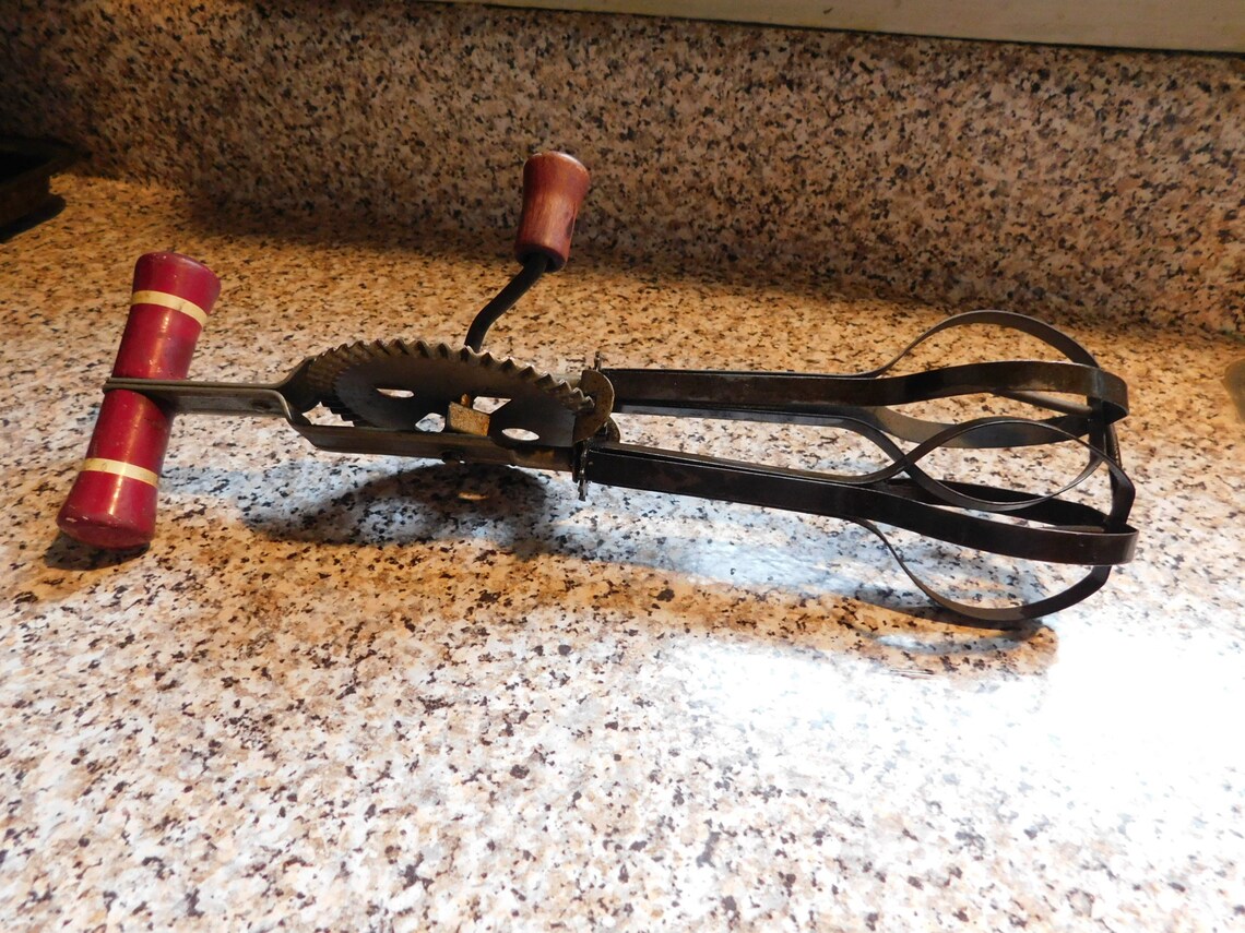 Ecko Vintage Egg Beater Mixer With Red and Cream Wood Handle - Etsy