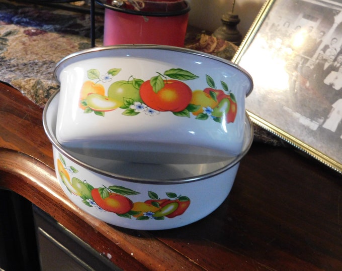 Vintage Enamelware Fruit Nesting Bowls. White Enamel Metal Bowls ...