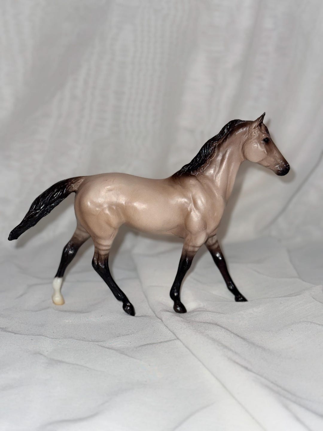 Breyer HORSE 61061 Classic Buckskin Dun Mare Ruffian Mold 2013-2018 - Etsy