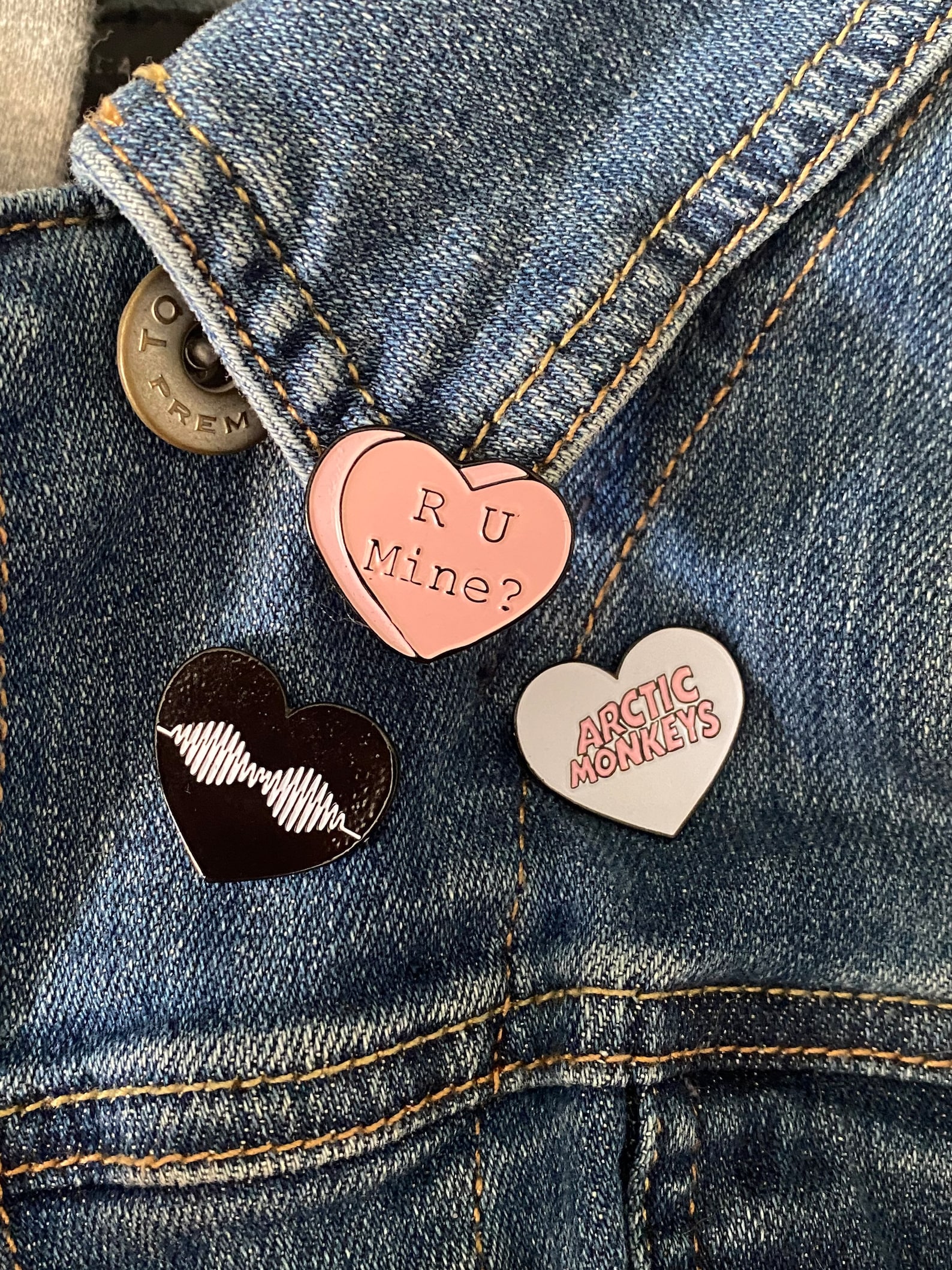 Arctic Monkeys Heart Enamel Pins. AM Soft Enamel Pin Badge - Etsy