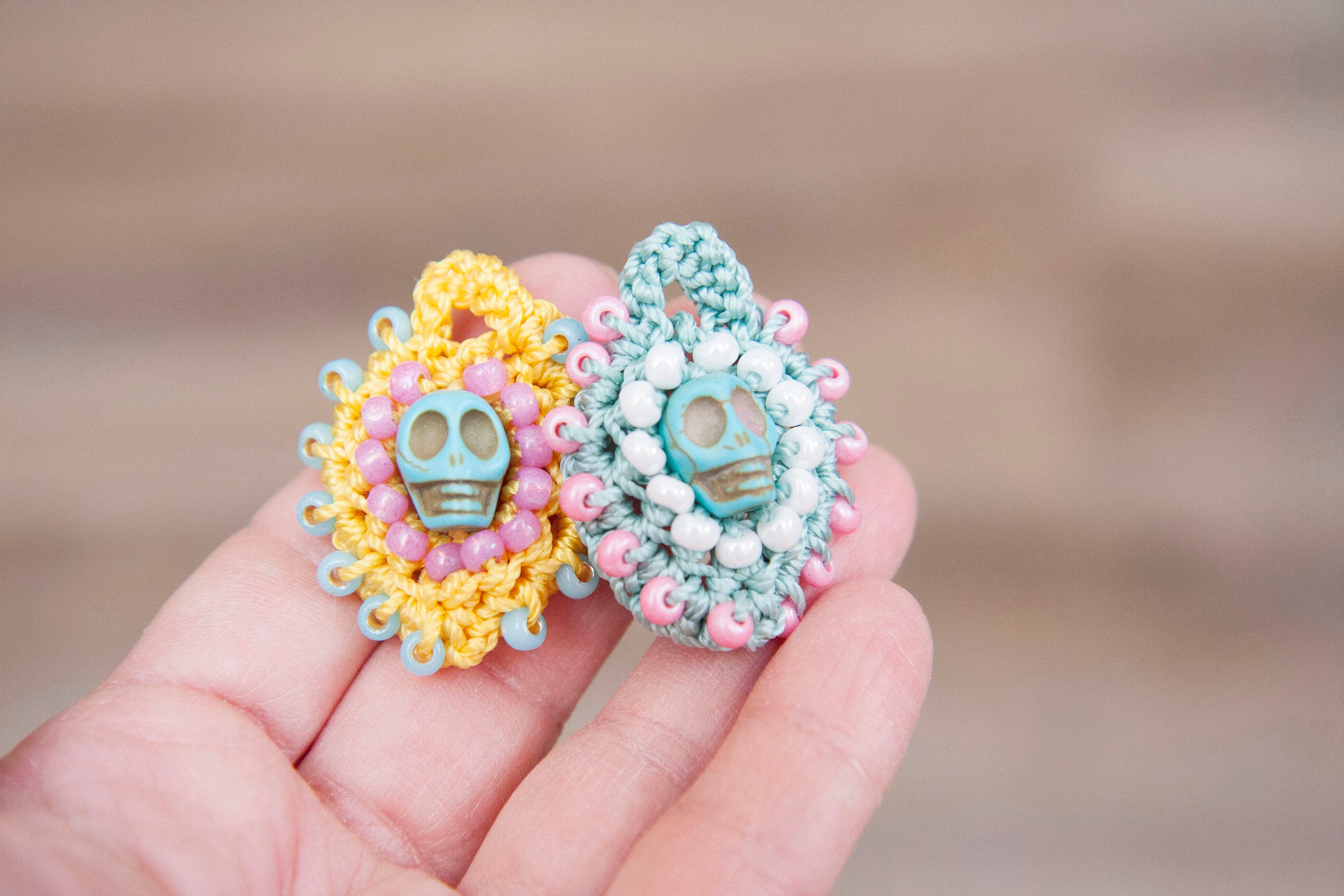 Crochet Skull Pattern, Sugar Skull Jewelry Tutorial, Crochet Necklace ...