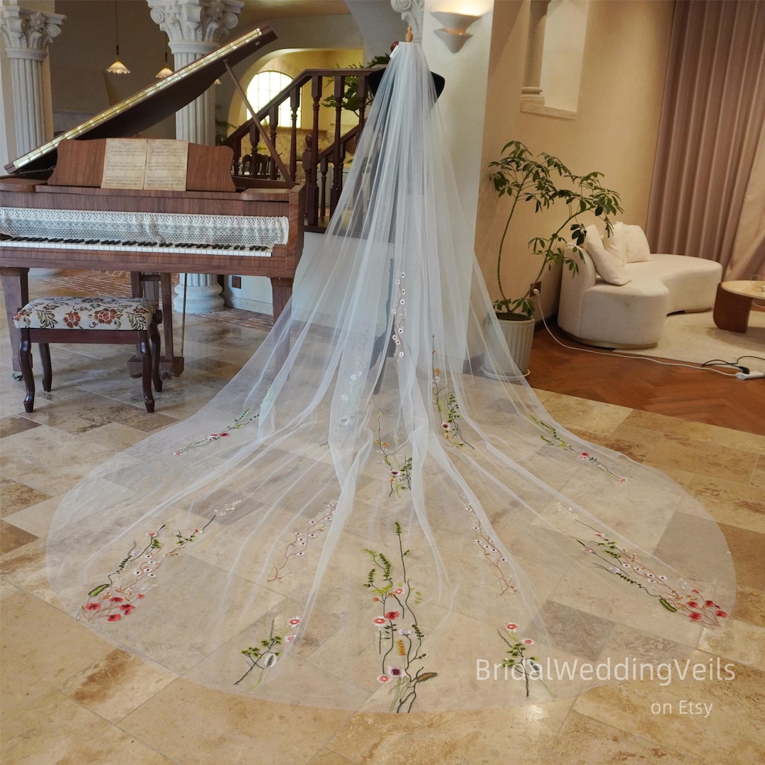 Minimalist Colorful Flowers Lace Wedding Veil Cathedral,ivory White ...