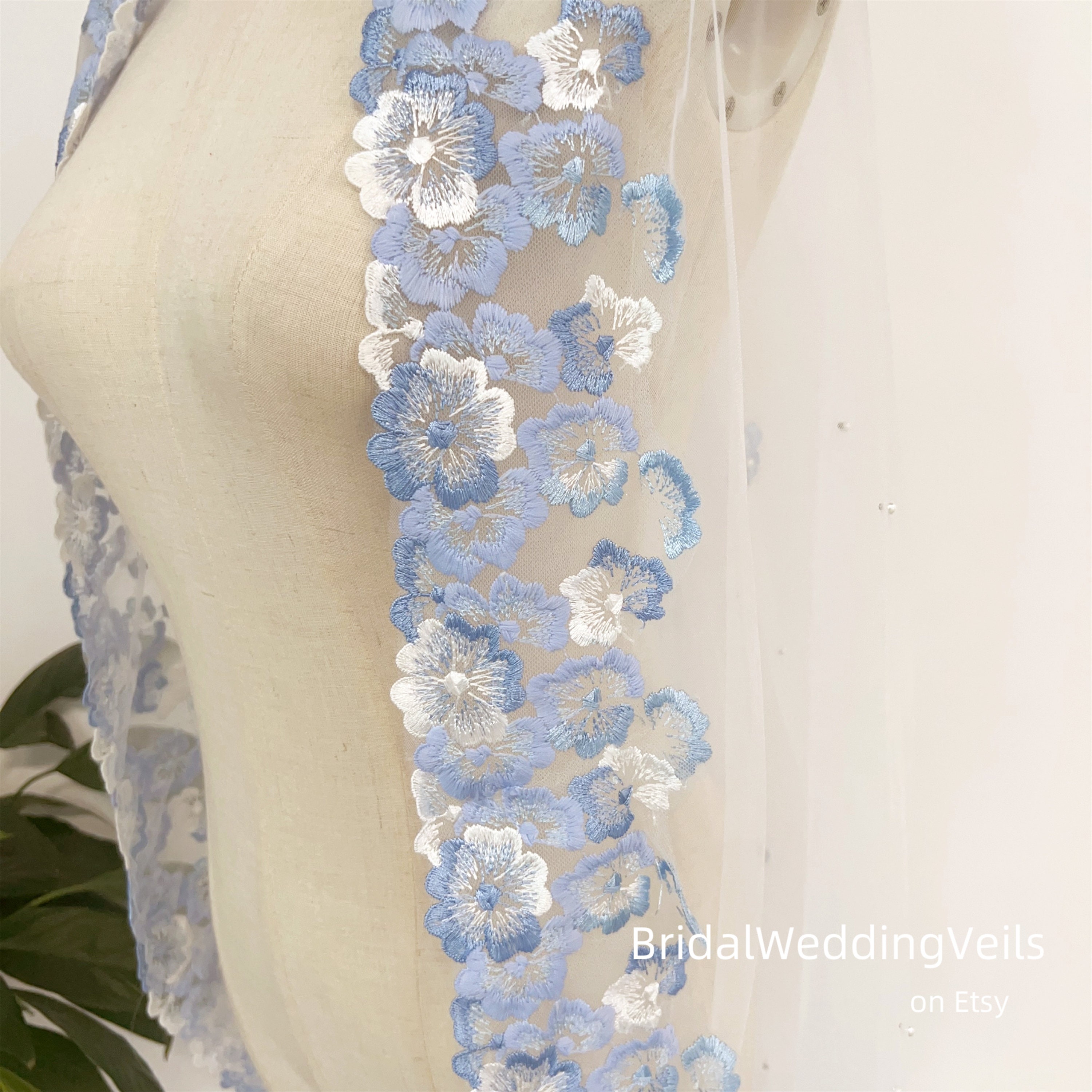 Blue/pink Lace Wedding Veil With Flowers on the Whole Edge,embroidery ...