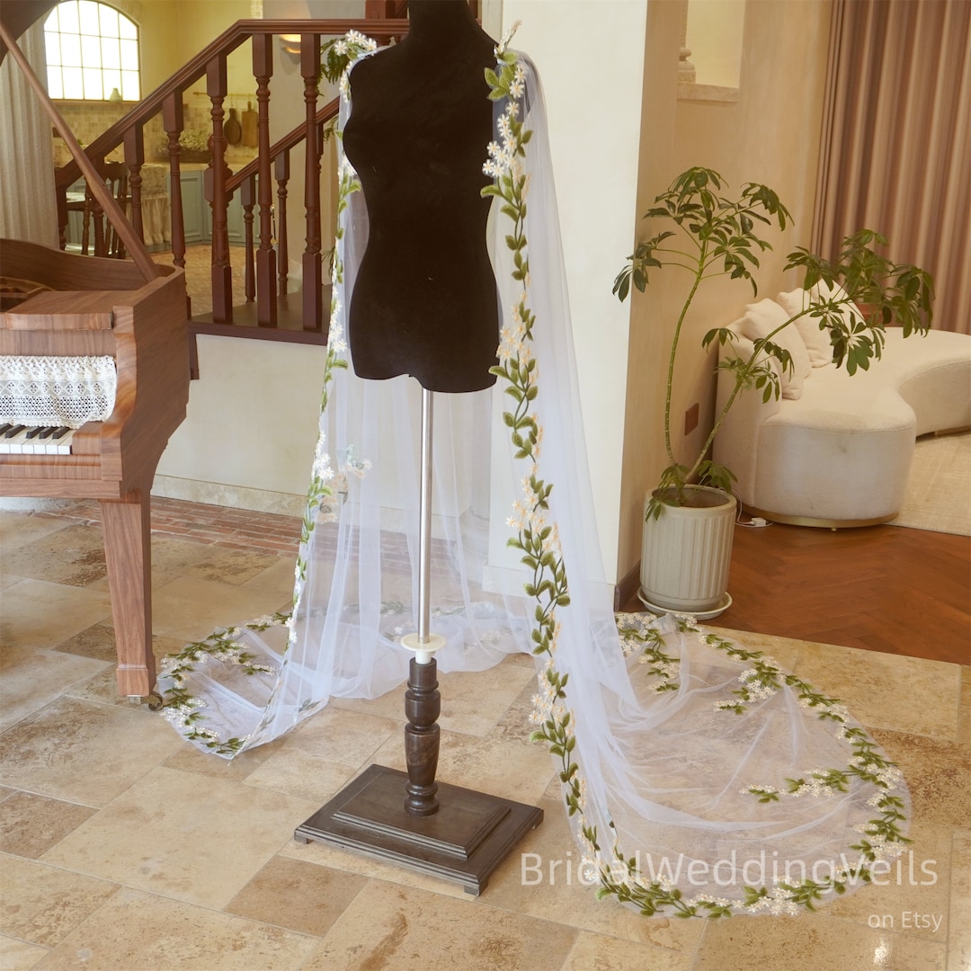 Green Leaf Daisy Floral Wedding Cape Veil V Back,embroidery Lace ...
