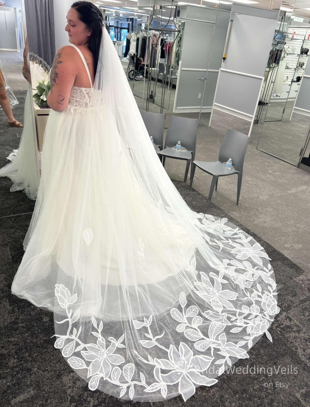 Ivory Floral Wedding Veil,hand-painted Flowers With Simple Lines Lace ...