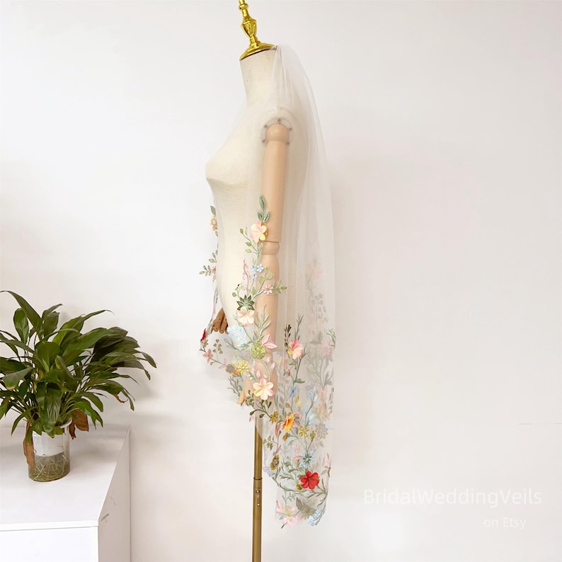 Colorful Wildflowers Wedding Veil Knees Length With 3D Flowers,tulle ...