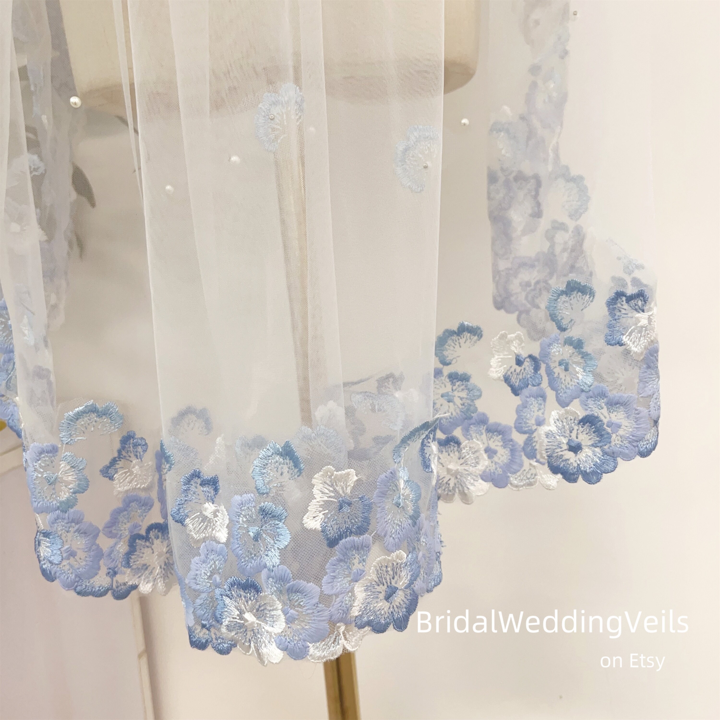 Blue/pink Lace Wedding Veil With Flowers on the Whole Edge,embroidery ...