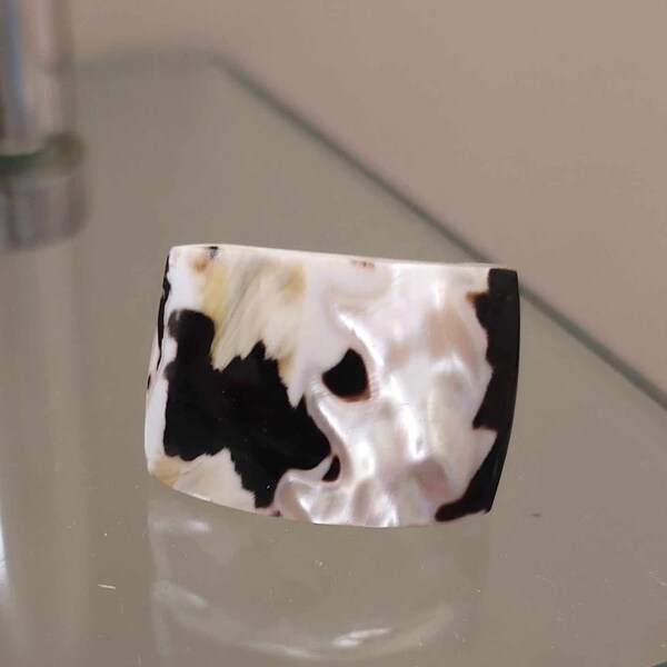 Carved Shell Ring - Etsy