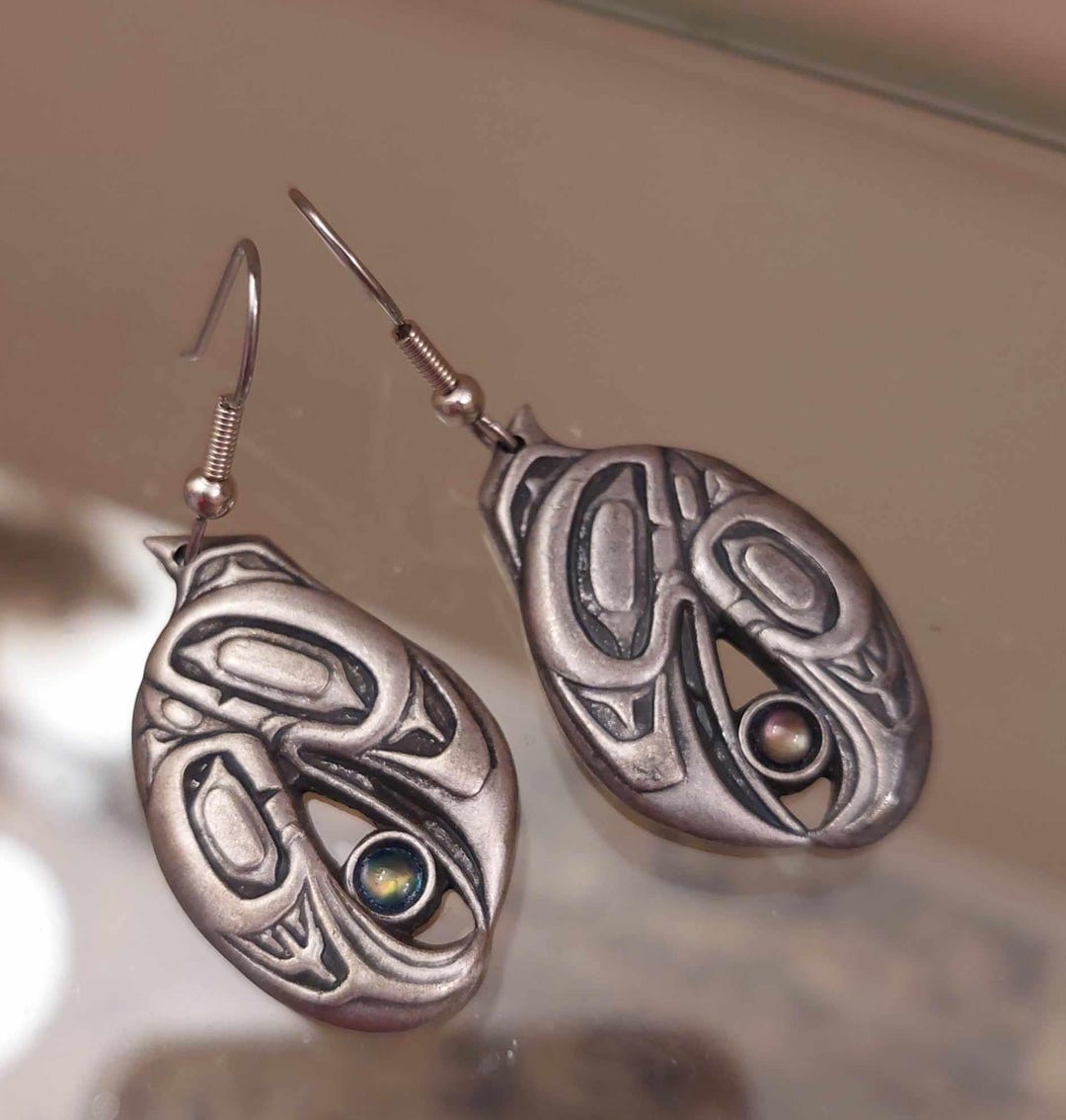 First Nations RAVEN Design Abalone Shell Vintage Earrings by Duri - Etsy