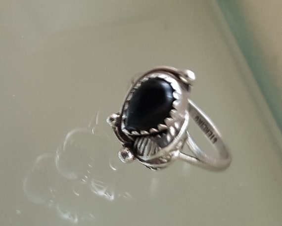 First Nations Vintage Feather Snakes Eye Onyx Stone S… - Gem