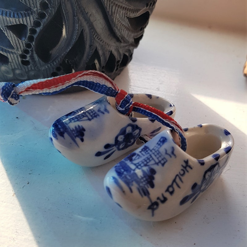 Delft Shoe - Etsy