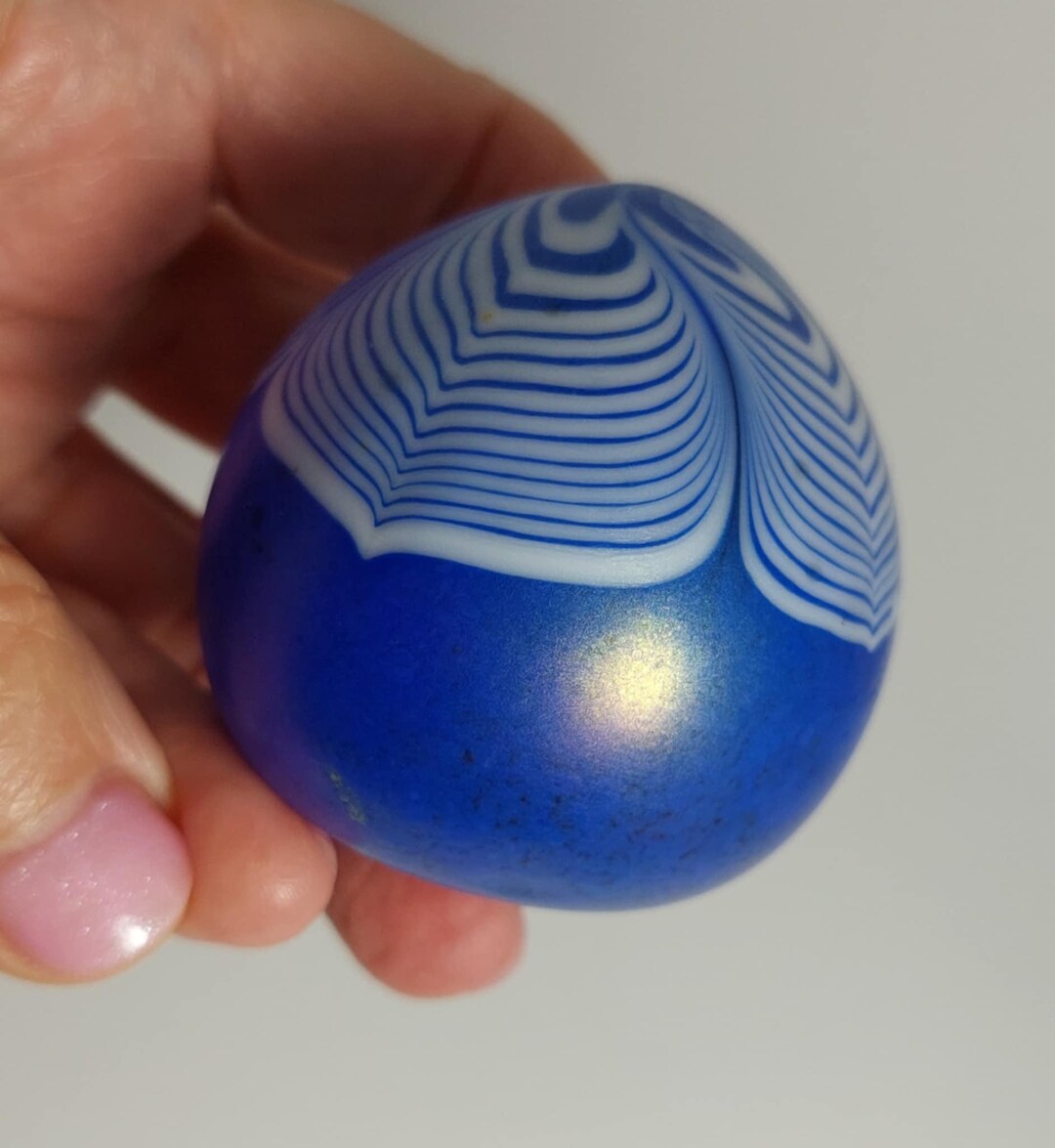 Robert Held Art Glass White Pulled Feather and Blue Paperweight ...