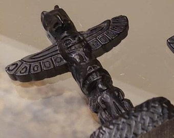 Haida Bear and Eagle Small Vintage Native Aboriginal Totem Statue, BOMA ...