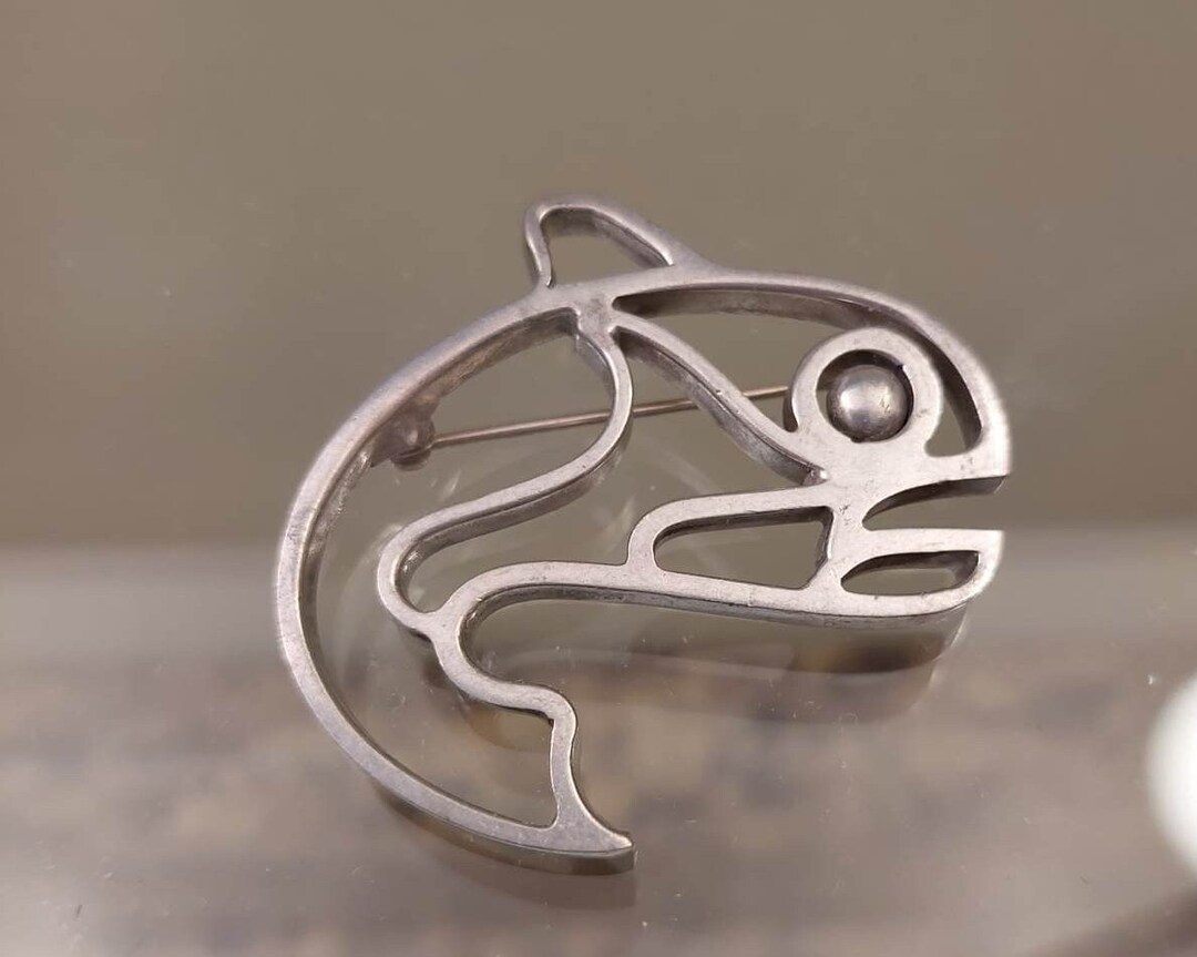 Signed Native Design Killer Whale Artistan Vintage Brooch - Etsy