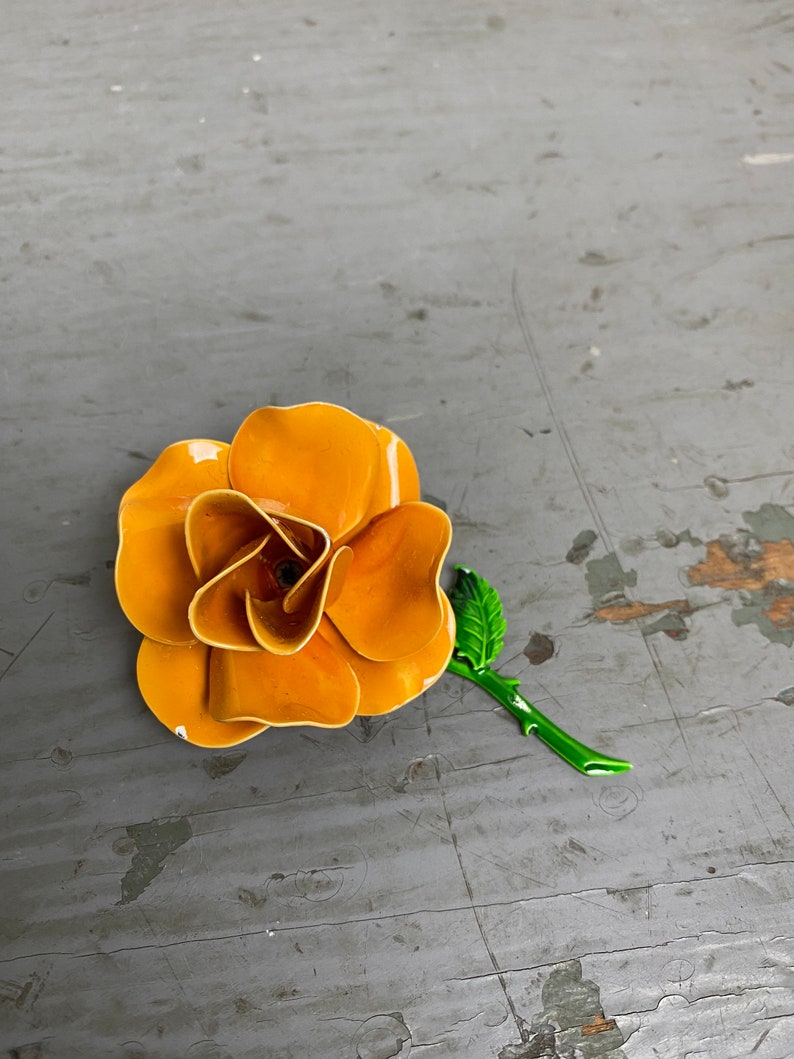 Vintage Flower Enamel Pin - Etsy