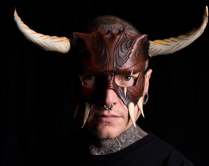 Handmade Genuine Leather Mask with Horns in Natural Colors - The Horned ...