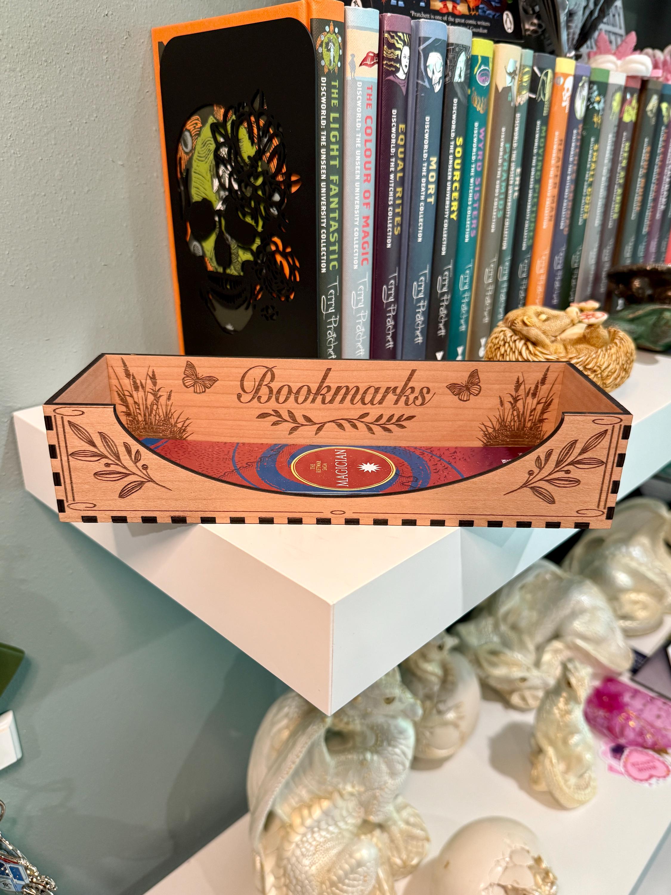 Wooden Bookmark Holder With Etched Foliage – A Gift for Book Lovers and ...