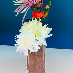 Flower Vase, Brick Red and White Flower Brick With Prairie Flower ...