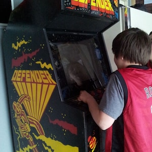 DEFENDER Partially Restored, Original Video Arcade Game With Warranty ...