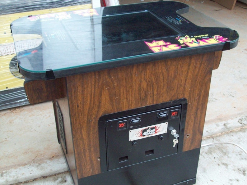 MS. PAC-MAN Fully Restored, Original Cocktail Table Video Arcade Game ...