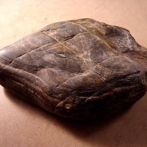 Wyoming Banded Iron Genesis Stone Suiseki Stone Natural Crystals Worry ...