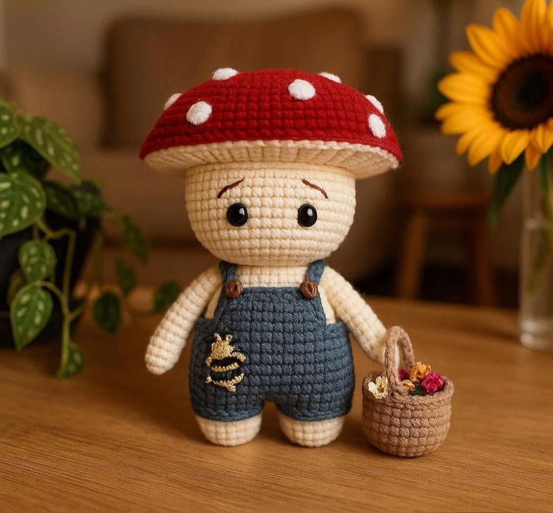 Mushroom Guy Crochet Pattern , Critter Stitch Crochet Pattern , Easy ...