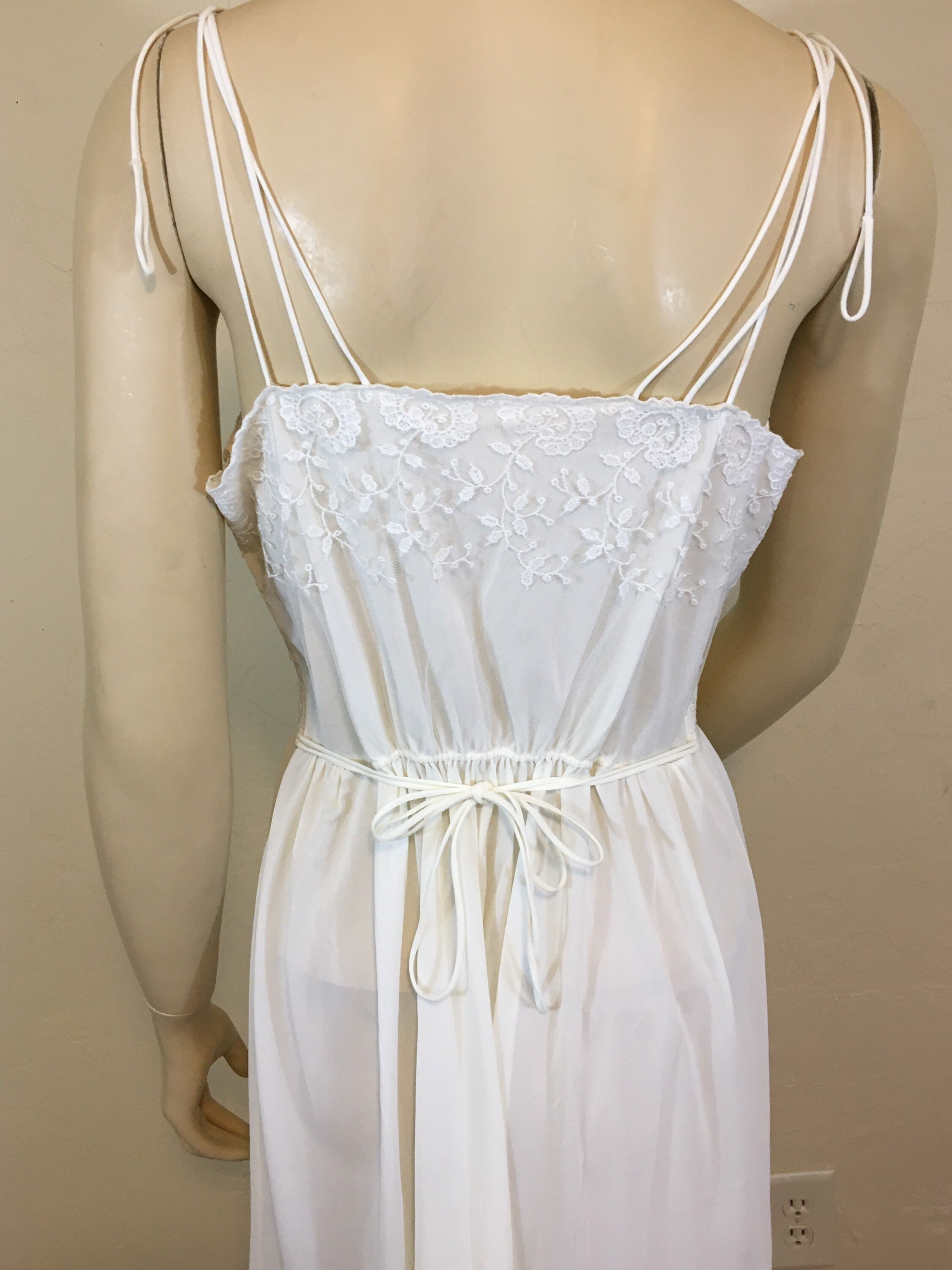 1950's Vintage Negligee White Nylon With Lace And// Pinup Old Hollywood ...
