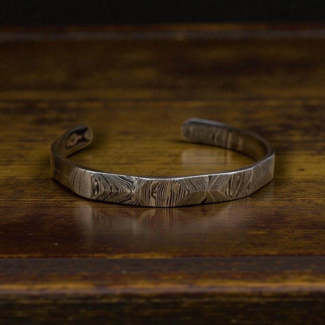 Damascus Steel Hammered Bracelet for Men – Handmade Textured Metal Cuff ...