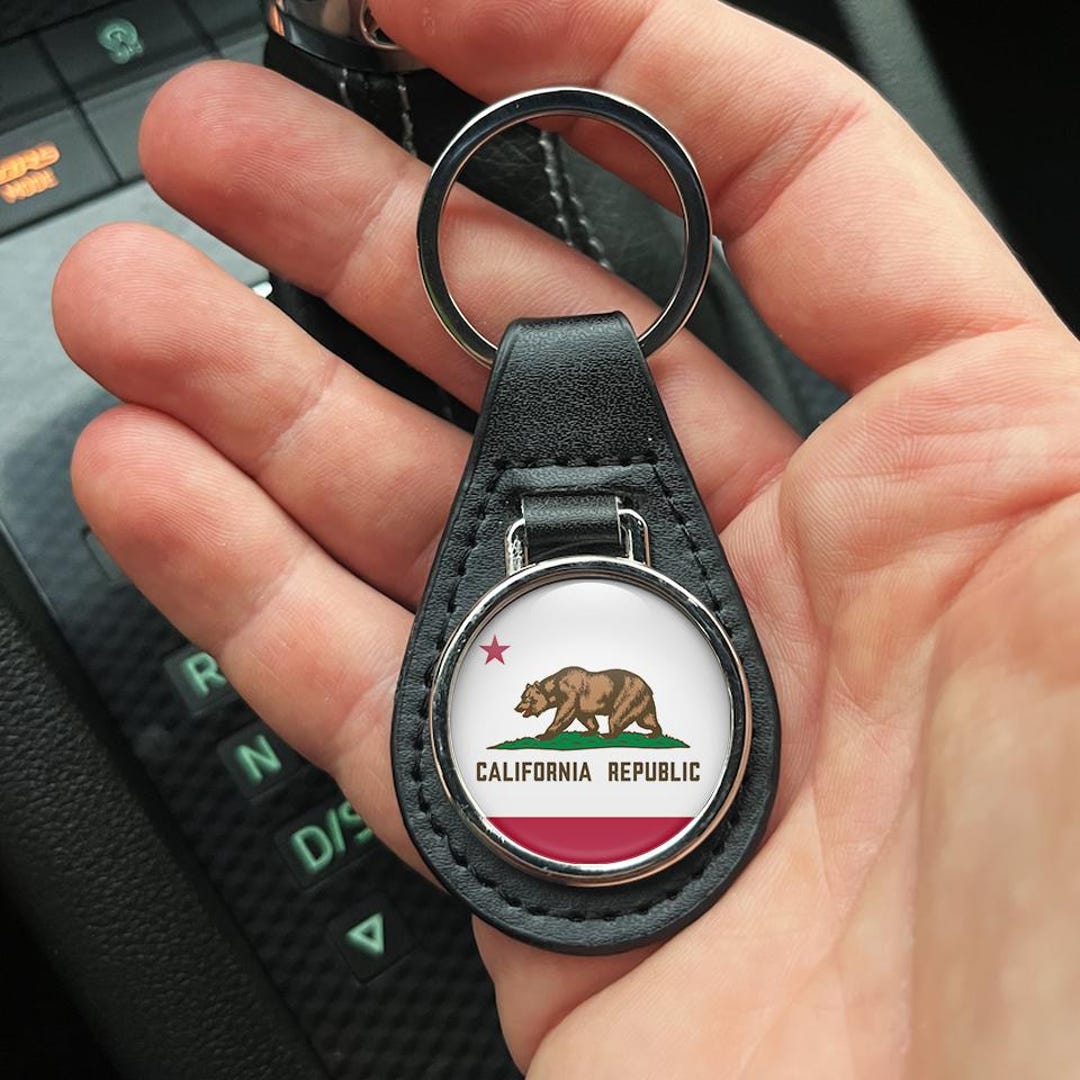 California US State Flag Keychain | Keychain for Gift | Keyring Holder ...