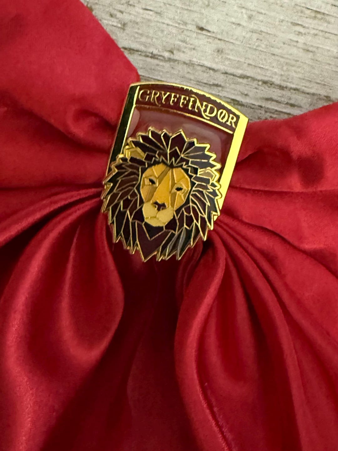 Harry Potter Gryffindor Crest Bow! - Etsy