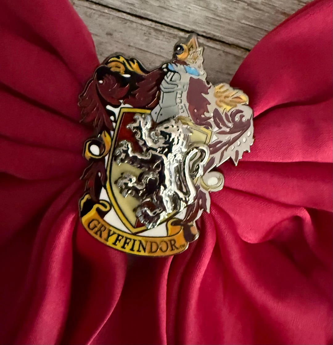 Harry Potter Gryffindor Crest Bow Made With Authentic Theme Park Metal ...