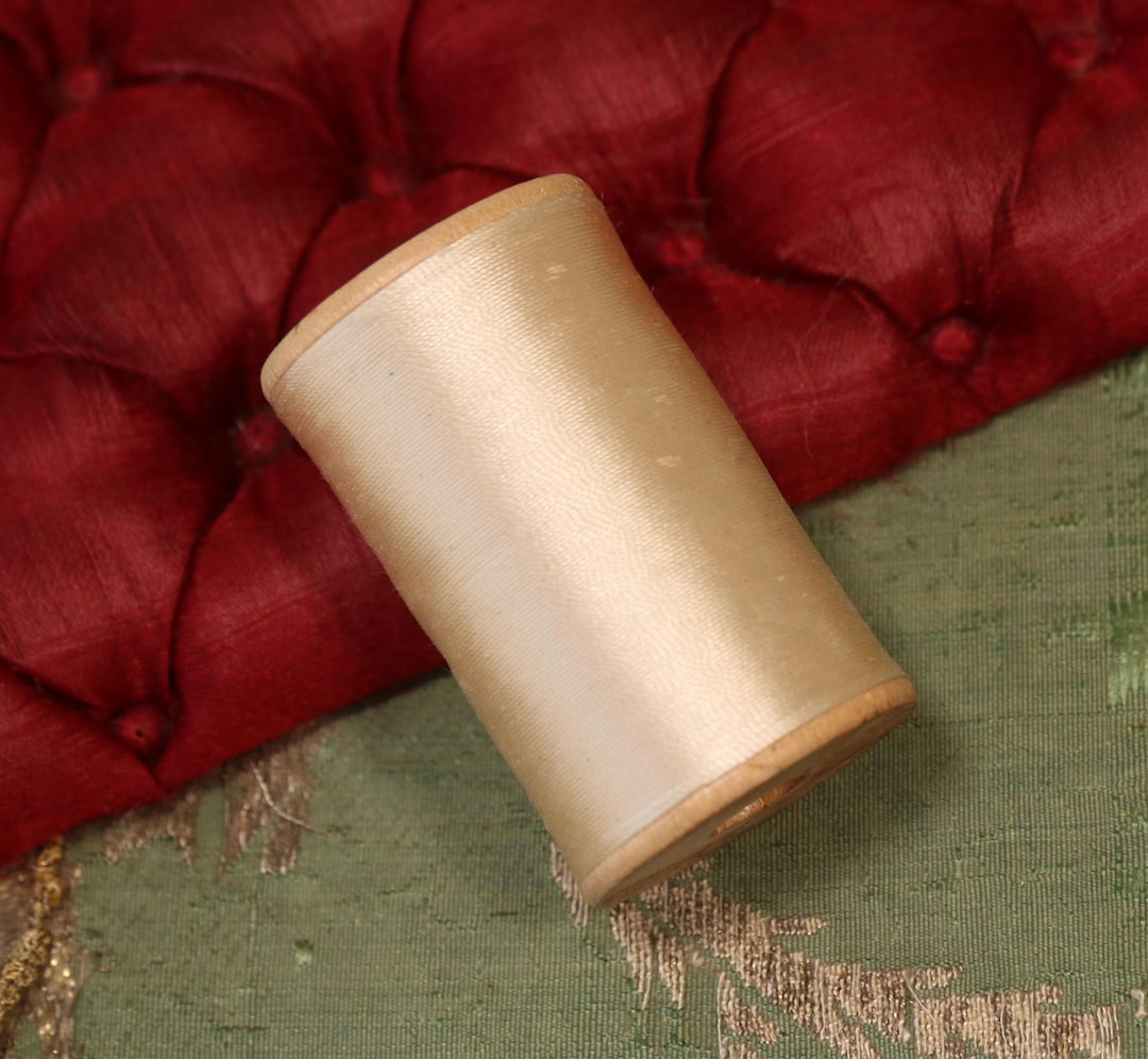 1 Jumbo Spool 100s of Yards Warm Cream Antique Pure Silk Sewing Thread ...