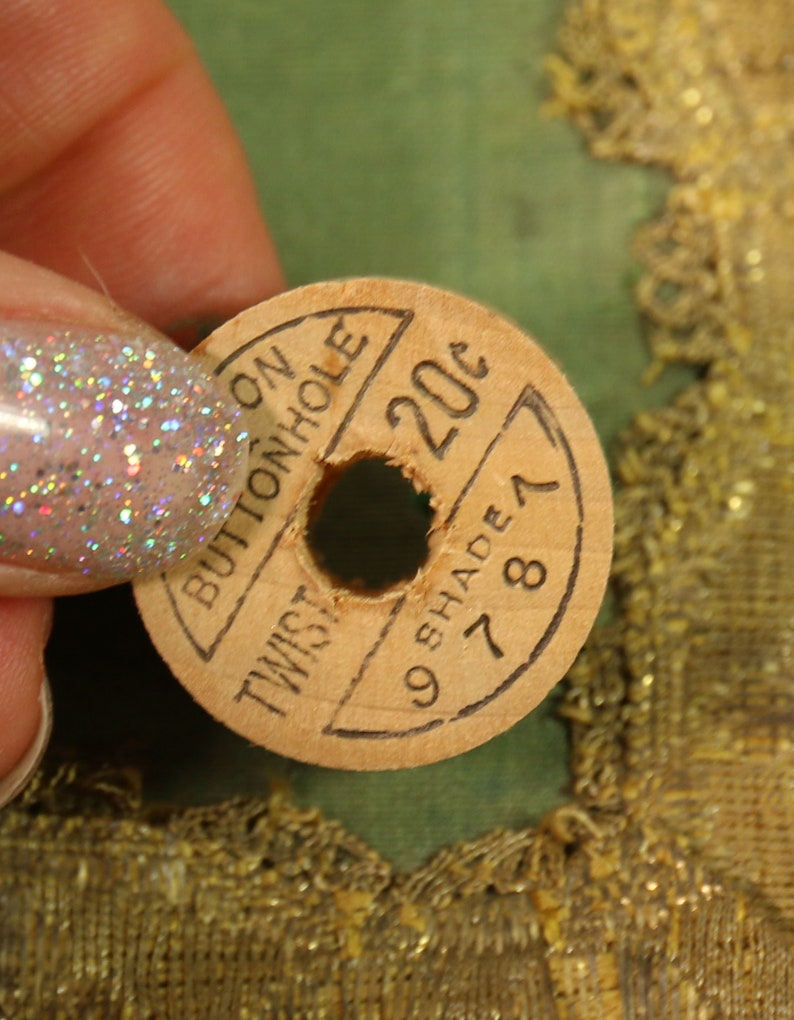 1 Vintage Pure Silk Buttonhole Twist Thread Spool 9787 Cool - Etsy