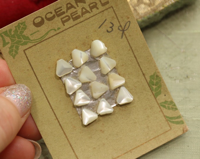 Antique Button Card Very Tiny Triangles 5/16 Mop Cream Gorgeous Sewing ...