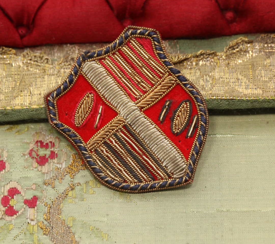 Vintage Metal Bullion Crest Trim Crown Piece Unique Red Silver Gold ...
