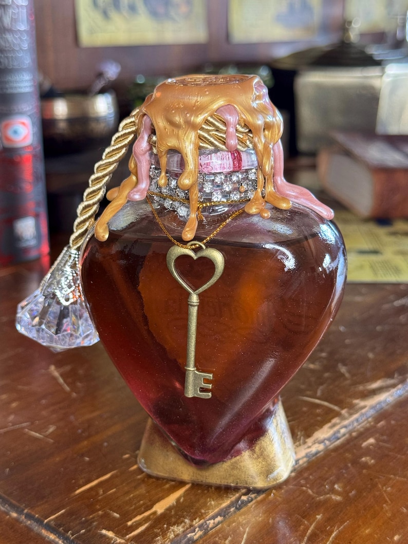 Amortentia Love Potion | Enchanted Love Elixir | Decorative Potion ...
