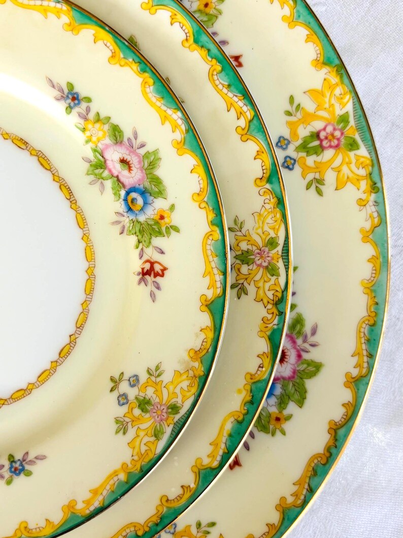 Vintage Floral 3 Tier Cookie, Dessert & Cake Stand | Meito Tea Party ...