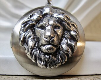 Antique Lion Locket - Etsy
