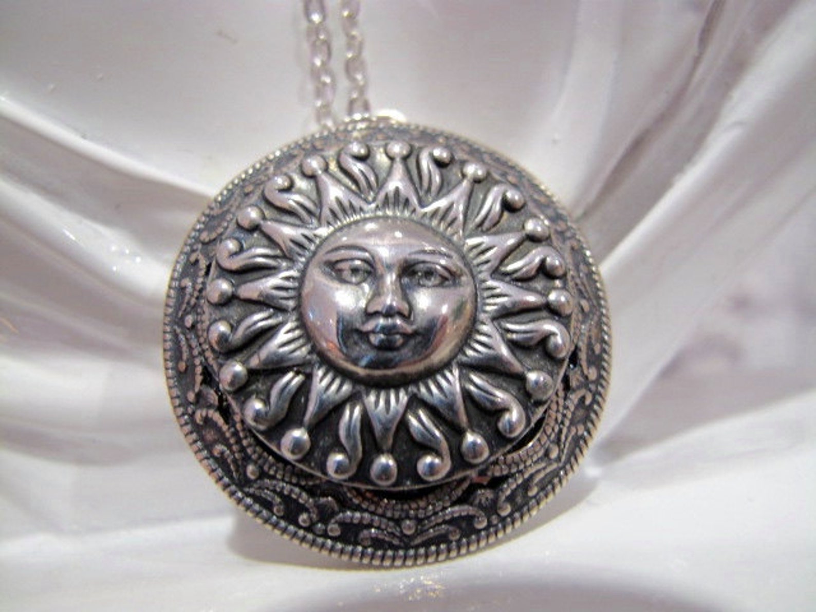 Midday Sun Locket. Victorian Sun Locket Necklace in Antique - Etsy
