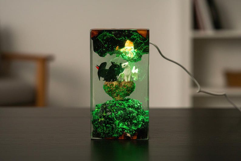 To.o.thle.ss Inspired Night Fury Resin Lamp | Fantasy Dragon Night ...