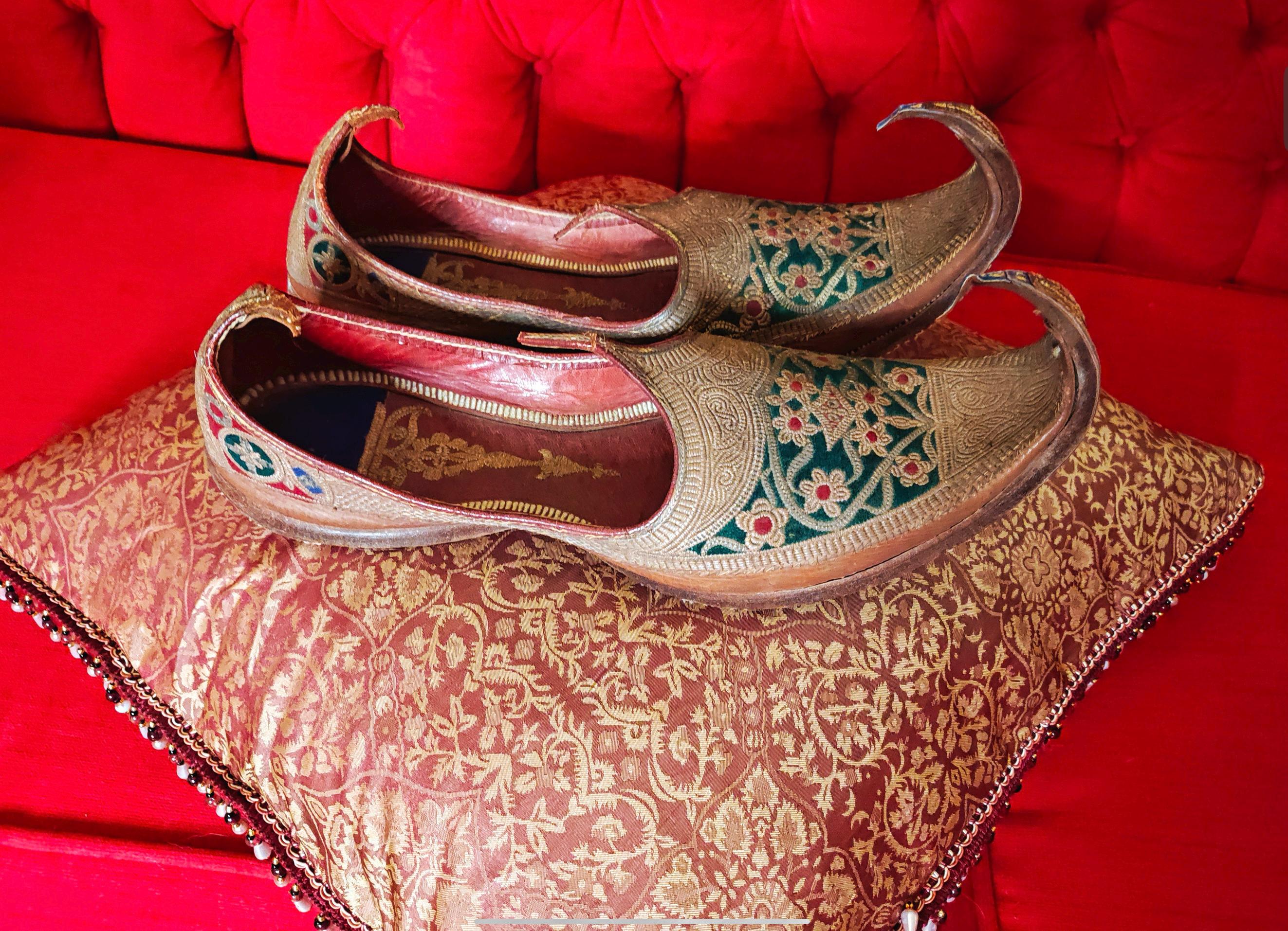 Antique Mughal Raj Ottoman Moorish Sultan Style Embroidered Tooled ...