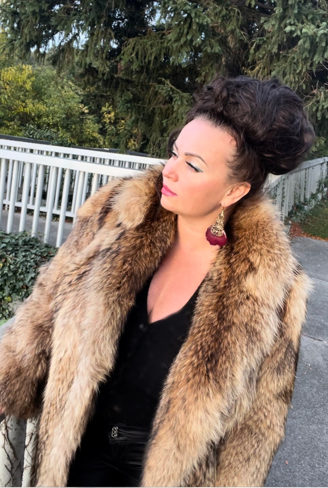 Phenomenal Finn Raccoon Tanuki Fur Coat Full Length Size Medium Large ...